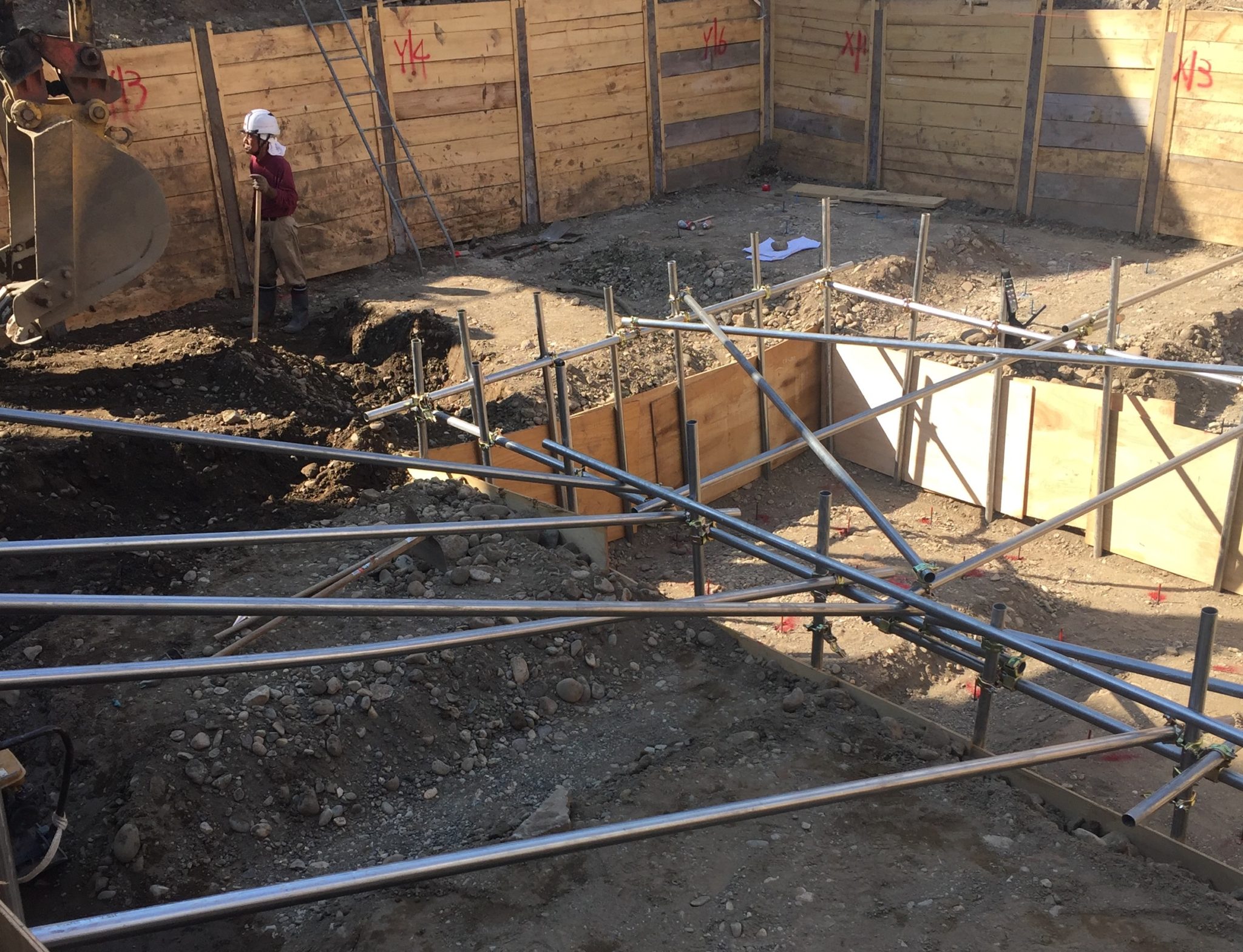 基礎工事、残土、10tダンプ、費用 アーカイブ - 共進建機